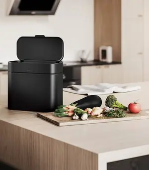 SIMPLEHUMAN Stainless Steel Compost Bin - Black