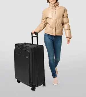 Briggs & Riley Baseline Expandable Spinner Suitcase - Black