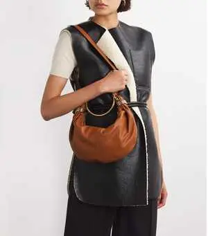 Chloé Small Leather Bracelet Shoulder Bag - Brown