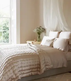 Gingerlily Silk Super King Fitted Sheet - Pink