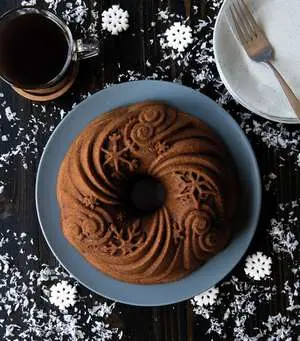 NORDICWARE Let It Snow Non-stick Bundt Pan