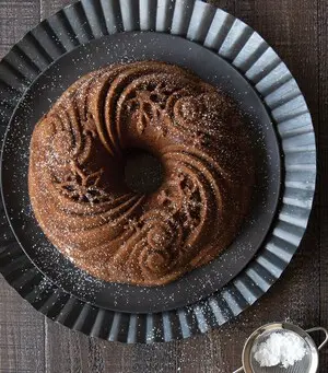 NORDICWARE Let It Snow Non-stick Bundt Pan