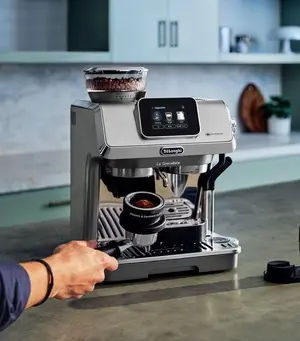 DE'LONGHI La Specialista Touch Coffee Machine
