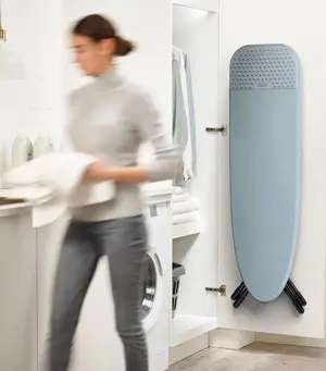 JOSEPH JOSEPH Glide Easy-to-store Ironing Board