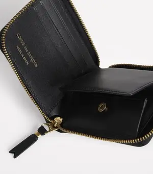 Comme Des Garçons Leather Zipped Wallet