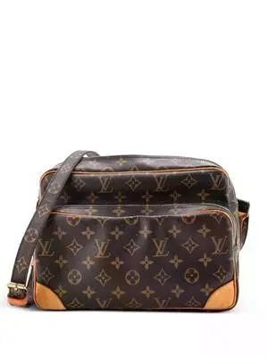 LOUIS VUITTON Monogram Canvas Messenger Bag - Brown