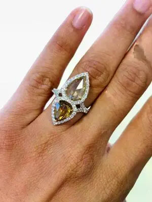 HYT JEWELRY 18kt White Gold Diamond Cocktail Ring
