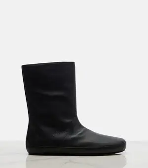THE ROW Toni Shearling-lined Leather Ankle Boots