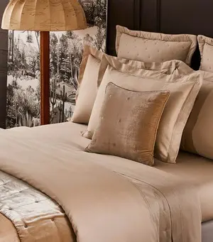 YVES DELORME Triomphe Super King Fitted Sheet - Beige