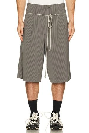 SONG FOR THE MUTE Tailored Pleated Shorts - Grey