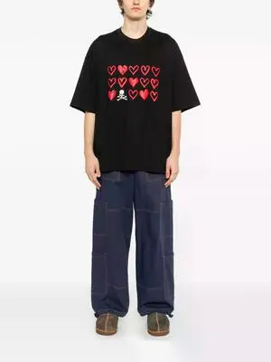 MASTERMIND WORLD Hearts Skull Graphic T-shirt