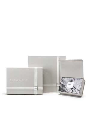 GIFT WRAP Forward