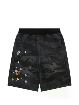 AAPE BY *A BATHING APE Camouflage Print Shorts With Appliqué Detailing