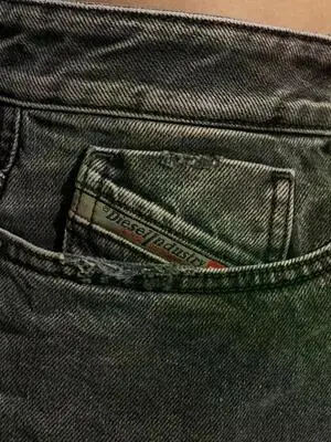 DIESEL® 1980 D-eeper-ra Ripped Jeans