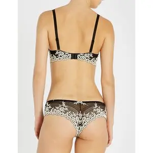 Wacoal Embrace Lace Stretch-lace Plunge Underwired Bra - Black