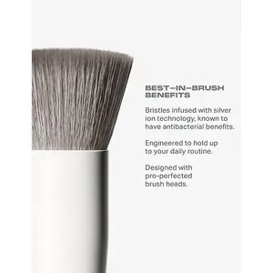 MORPHE M102 Rounded Cream & Liquid Foundation Brush
