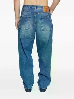 CARNE BOLLENTE Heart Detail Ripped Effect Jeans