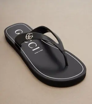 Gucci Double G Leather Thong Sandals - Black