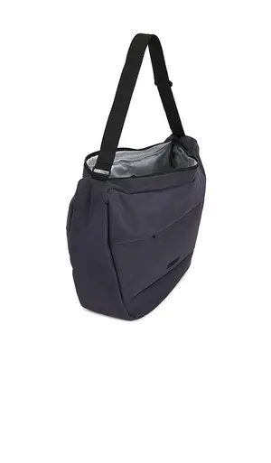 UCON ACROBATICS Adam Medium Bag
