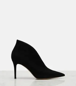 GIANVITO ROSSI Vania Suede Pumps - Black