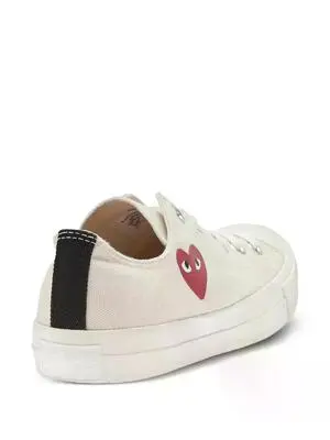 Comme Des Garçons Heart Sneakers