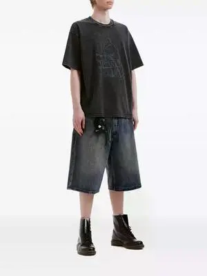 Izzue Embossed-graphic T-shirt - Black