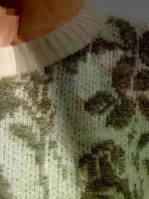 BENETTON Floral Pattern Knit Sweater