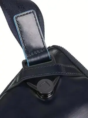 PIQUADRO Zip Fastening Belt Bag - Blue