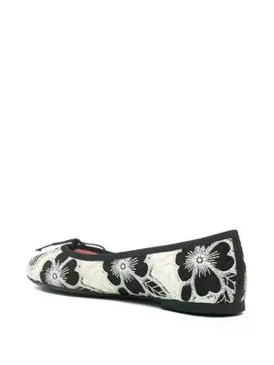 Pretty Ballerinas Nicole Ballet Flats