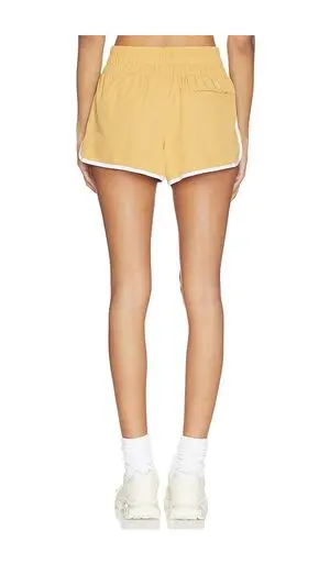 Varley Arlington Running Short - Tan