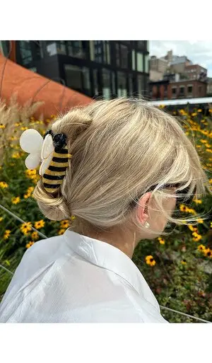 SOLAR ECLIPSE Hand-painted Bee Claw Hair Clip - Beauty: Multi