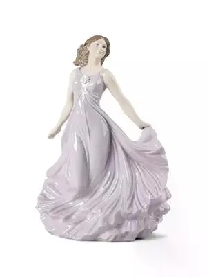 LLADRO Al Ritmo Del Vento Sculpture