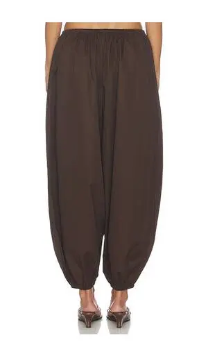 LOVERS AND FRIENDS Ofelia Pant