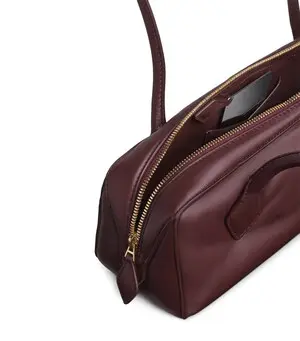 Alaïa Medium Lambskin Le Teckel Shoulder Bag - Red