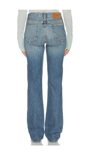 Eterne Chloe Straight Jean In . Also