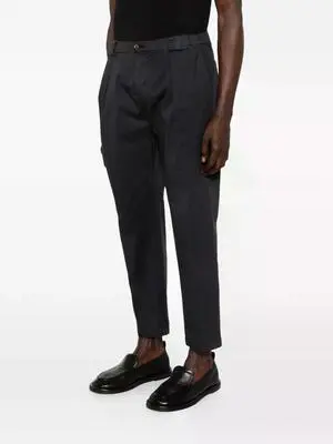VELA SHOP Tapered Pleated Trousers