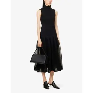 CFCL Sleeveless Knitted Top
