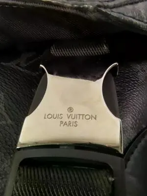 LOUIS VUITTON Taiga Messenger Bag - Black