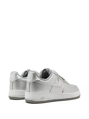 Nike Force 1 '07 Lv8 Sneakers