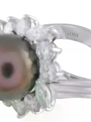 LB EXCLUSIVE Platinum Pearl And Diamond Ring