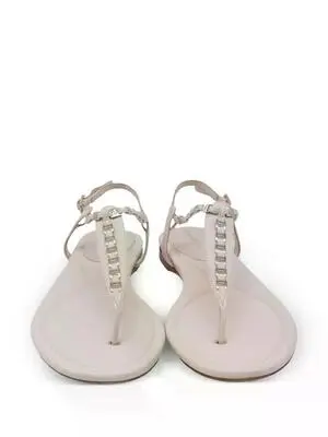 FERRAGAMO White Leather Chain-link Detail T-strap Sandals