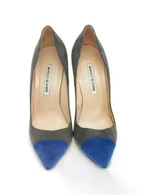 Manolo Blahnik Suede Pointed-toe Pumps