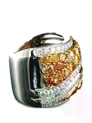 HYT JEWELRY Cocktail Diamond Ring In 18k White And Yellow Gold