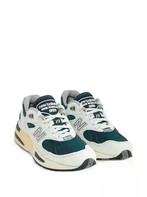NEW BALANCE 991v2 Lace-up Sneakers - White