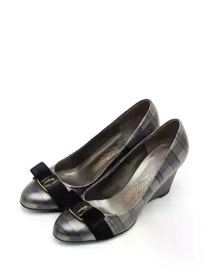 FERRAGAMO Vara Bow Patterned Wedge Pumps