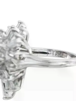 LB EXCLUSIVE Platinum Pear-cut Diamond Ring With Baguette And Round Diamonds