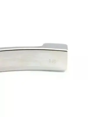 Gucci 18k White Gold Engraved Icon Motif Cuff Bracelet