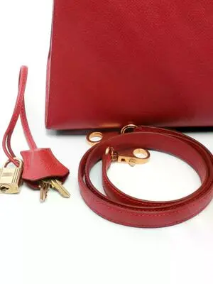 Hermès Kelly 28 Two-way Handbag In Courchevel Leather - Red
