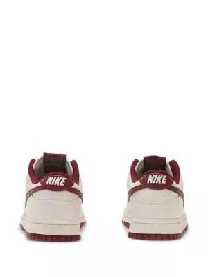Nike Dunk Low Retro Sneakers