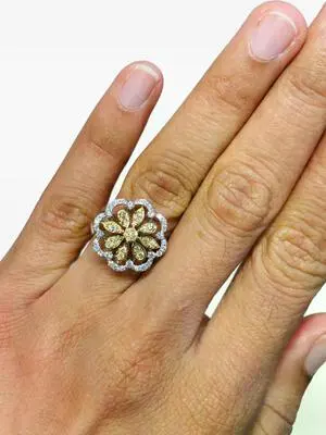 HYT JEWELRY Floral Diamond Cocktail Ring In 18kt Gold